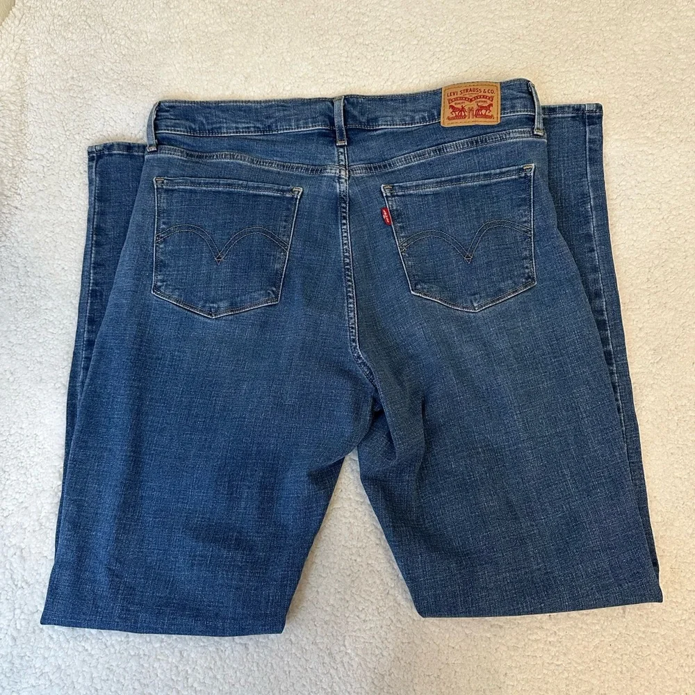 Levi's | Jeans | Levis Classic Straight Leg Jeans 32 | Poshmark